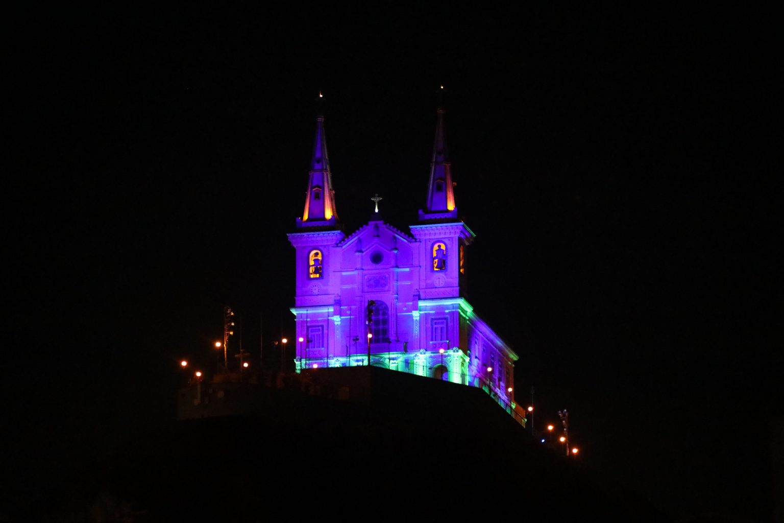 Igreja da Penha ganha iluminação especial para a comemoração dos 294 ...