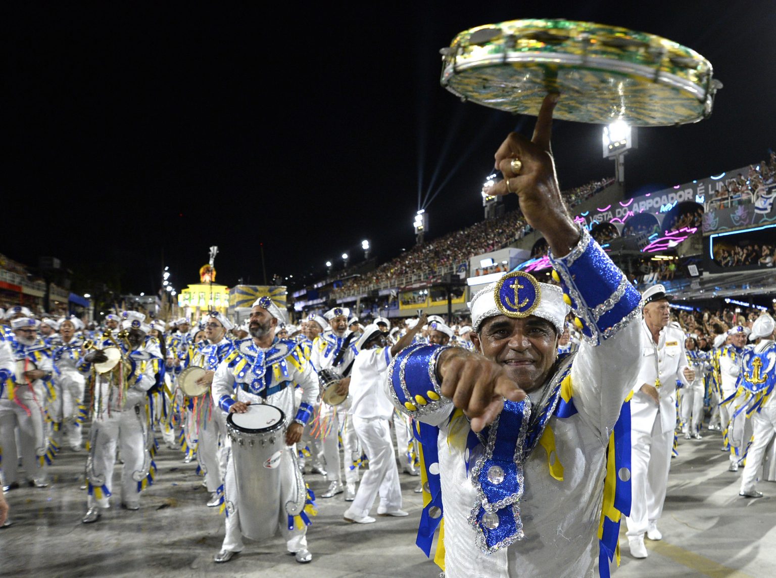Fotogaleria: veja como foi o primeiro dia de desfiles do Grupo Especial na Sapucaí - Prefeitura ...