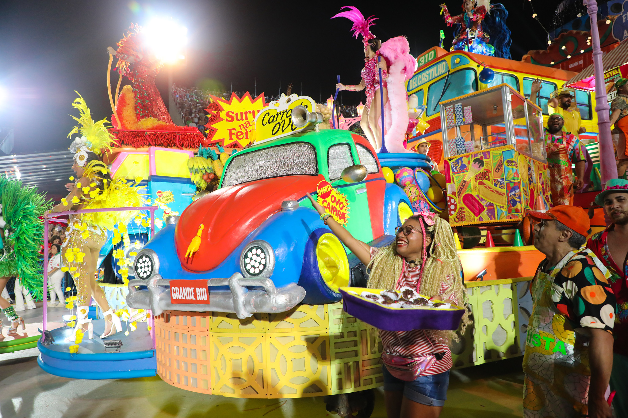 Fotogaleria: veja como foi o primeiro dia de desfiles do Grupo Especial na Sapucaí - Prefeitura ...