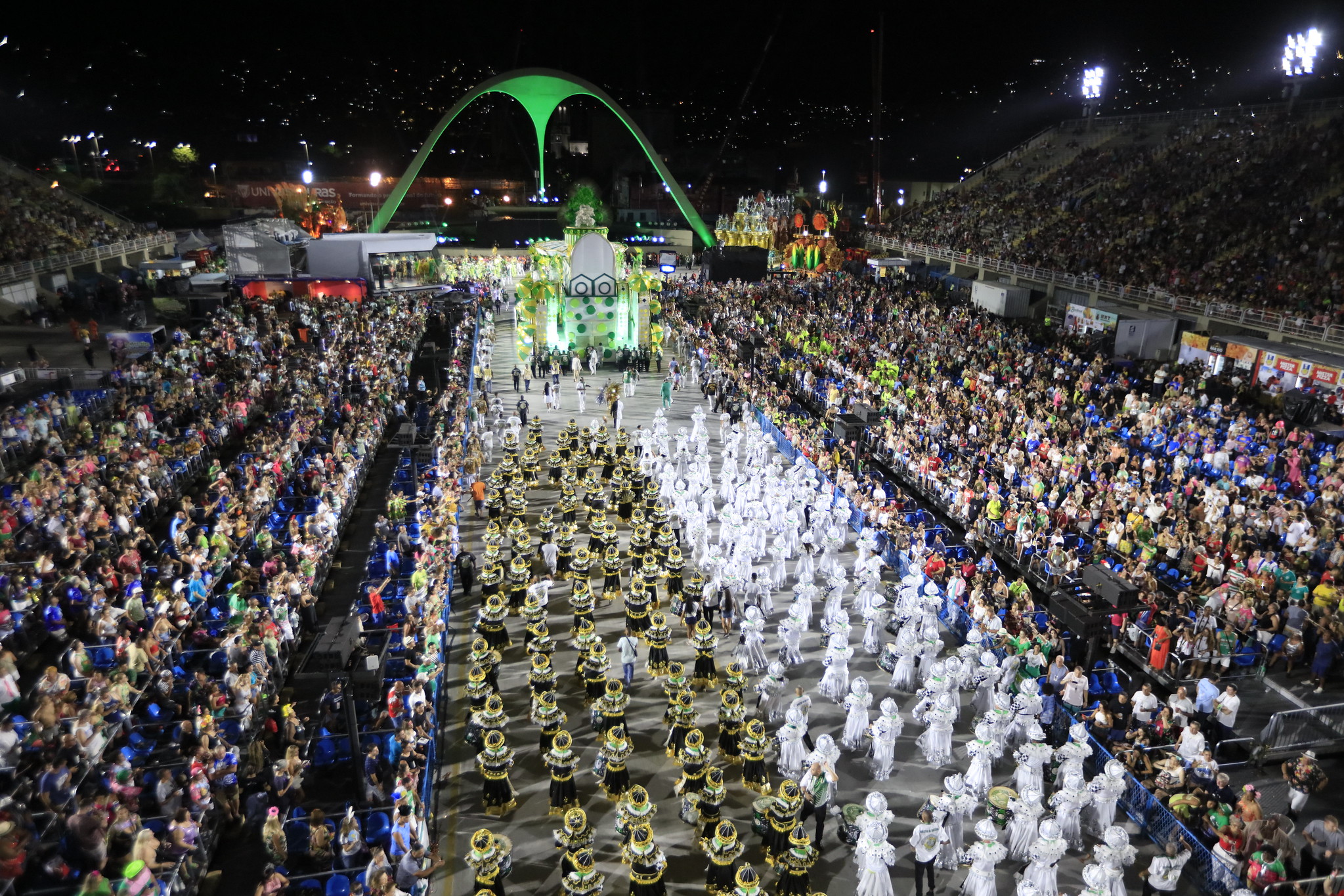 Fotogaleria: veja como foi o primeiro dia de desfiles do Grupo Especial na Sapucaí - Prefeitura ...