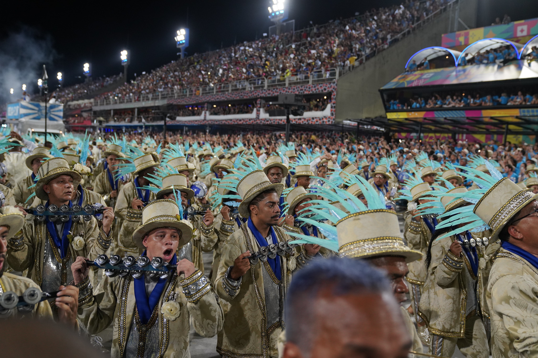 Fotogaleria: veja como foi o segundo dia de desfiles do Grupo Especial na Sapucaí - Prefeitura ...
