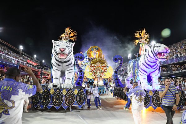 Fotogaleria: veja como foi o segundo dia de desfiles do Grupo Especial na Sapucaí - Prefeitura ...