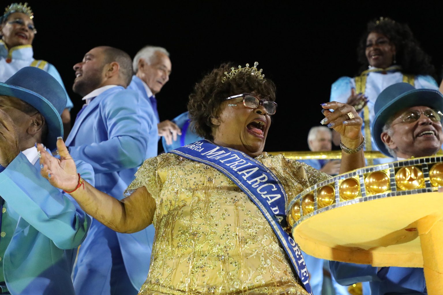 Fotogaleria: veja como foi o segundo dia de desfiles do Grupo Especial na Sapucaí - Prefeitura ...