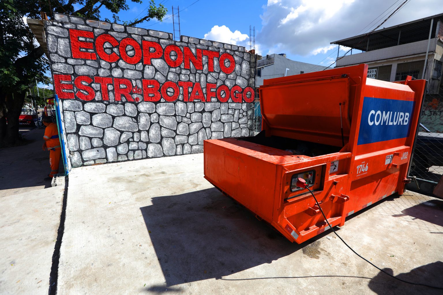 Comlurb começa a instalar 25 novos ecopontos de coleta de lixo em ...