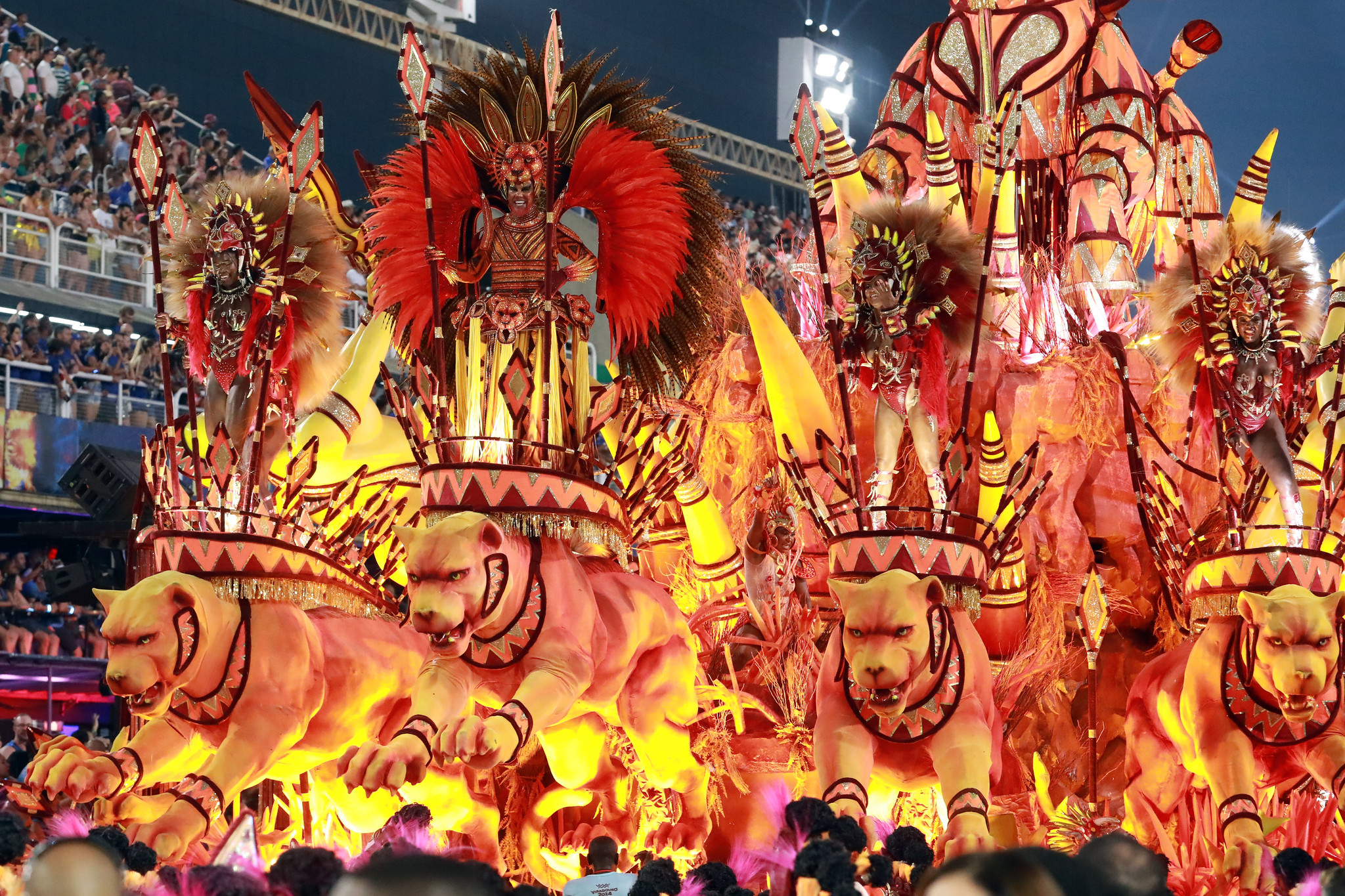 Fotogaleria: confira imagens do desfile da Viradouro, a grande campeã ...