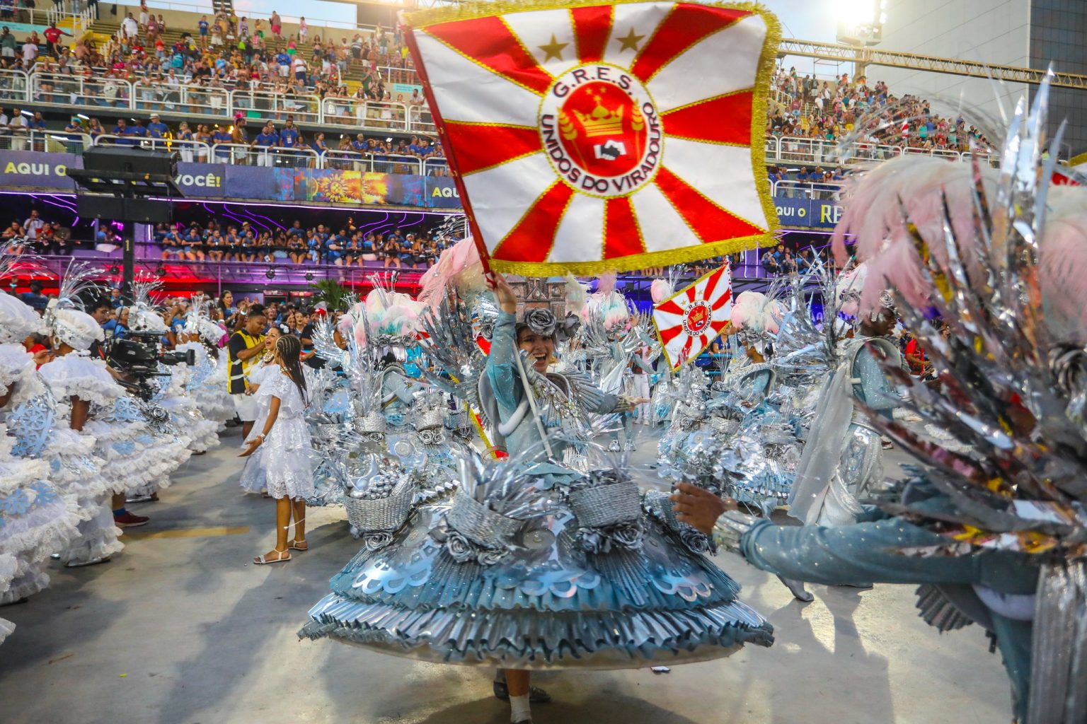Fotogaleria: confira imagens do desfile da Viradouro, a grande campeã ...