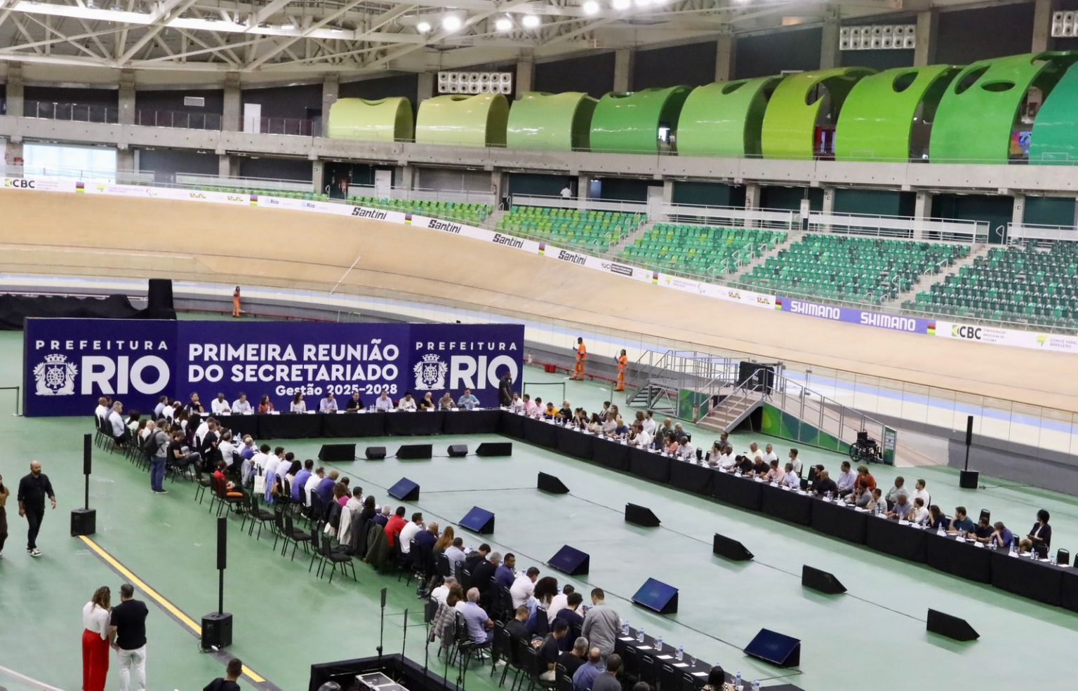 Terminal Intermodal Gentileza já opera com as três plataformas em ...