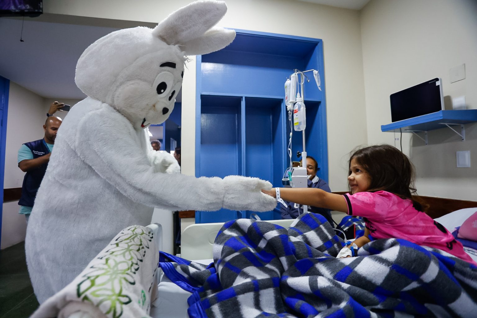 Souza Aguiar Complex holds Easter event for children in pediatric units ...
