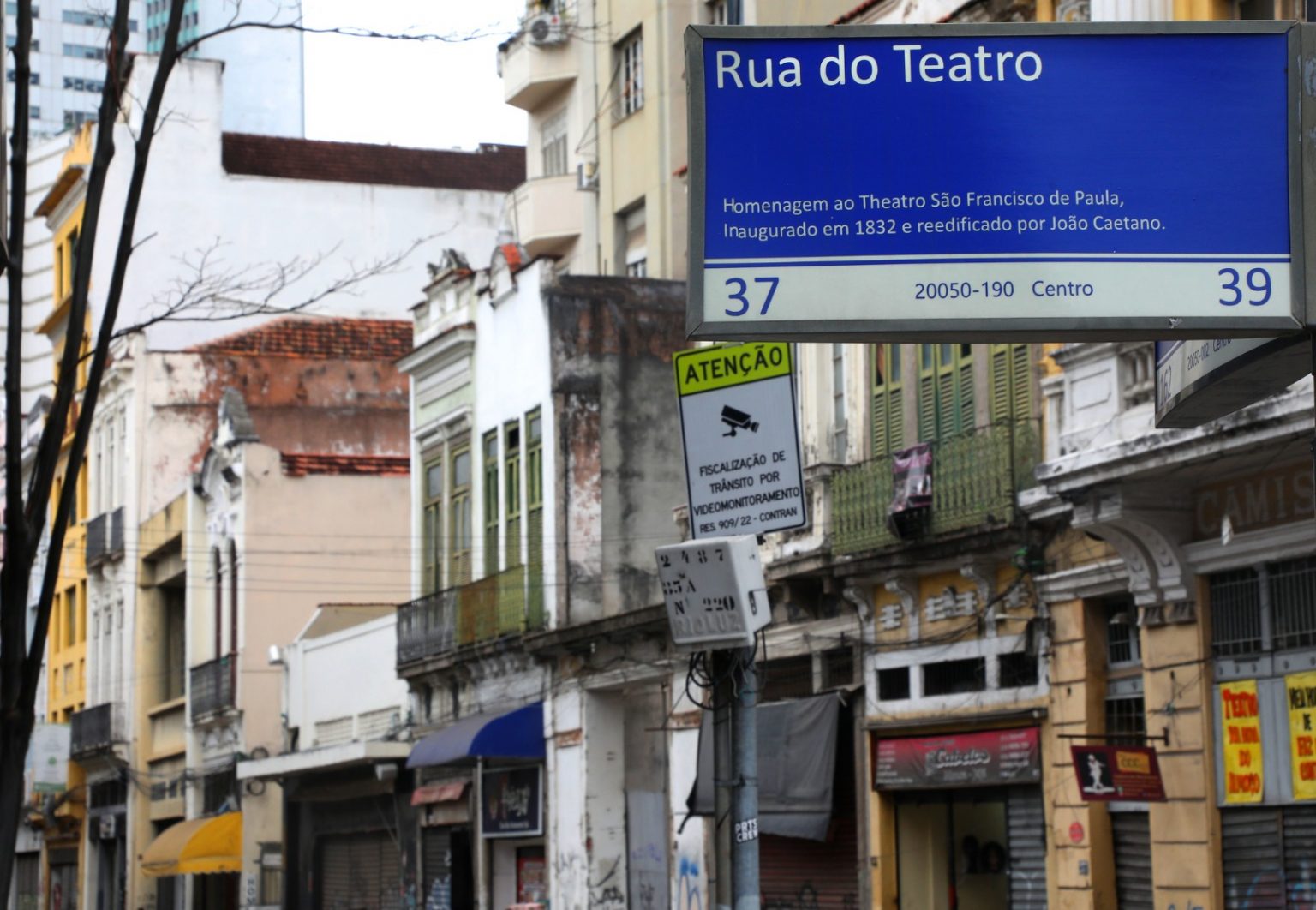 Prefeitura lança edital para leilão dos primeiros imóveis do programa ...